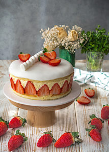 Fraisier Strawberry Shortcake. The best cake of strawberries in the world